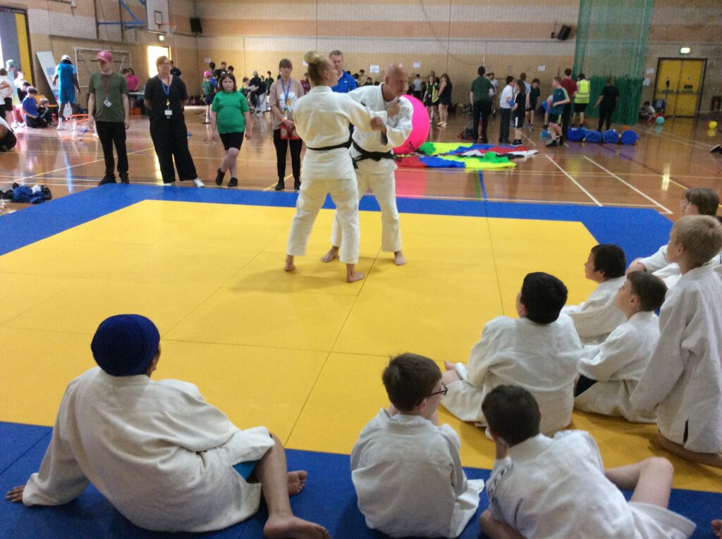 Milestone@TheLeigh students take on the KSENT Olympics! - Milestone Academy